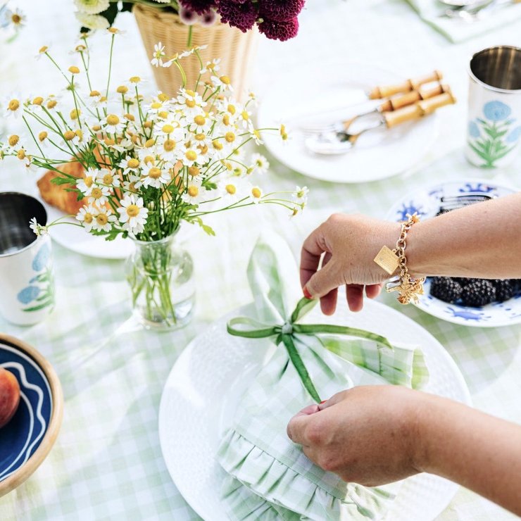 Summer Soirée Perfection: Essential Tips for Hosting in Style - Liza Pruitt